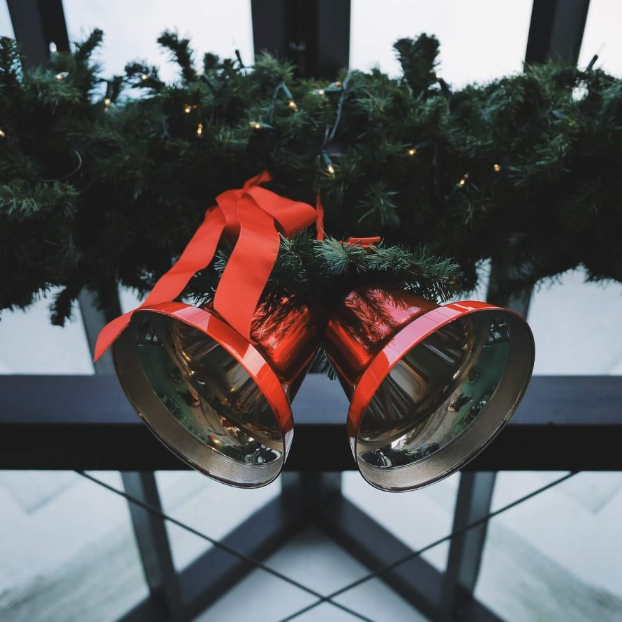 Christmas Crackers: Christmas Dinner Tradition